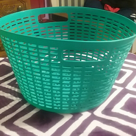 Accents | Small Plastic Basket | Poshmark